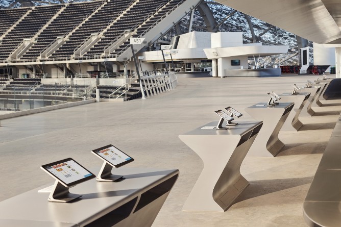 4 Best POS Providers for Stadiums in 2023 [Features, Pricing, & Reviews]